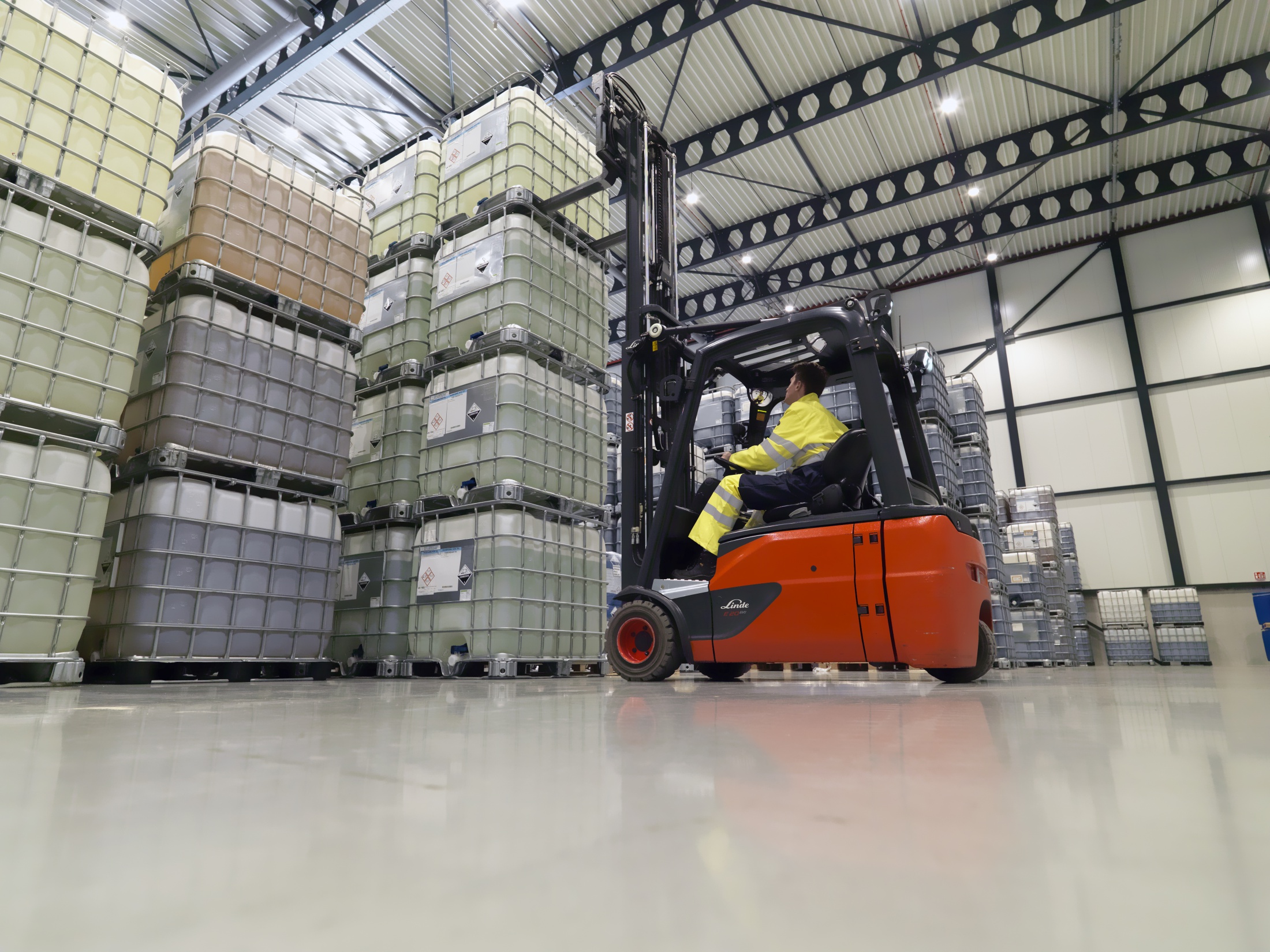 Warenlager - Vendrig Transport